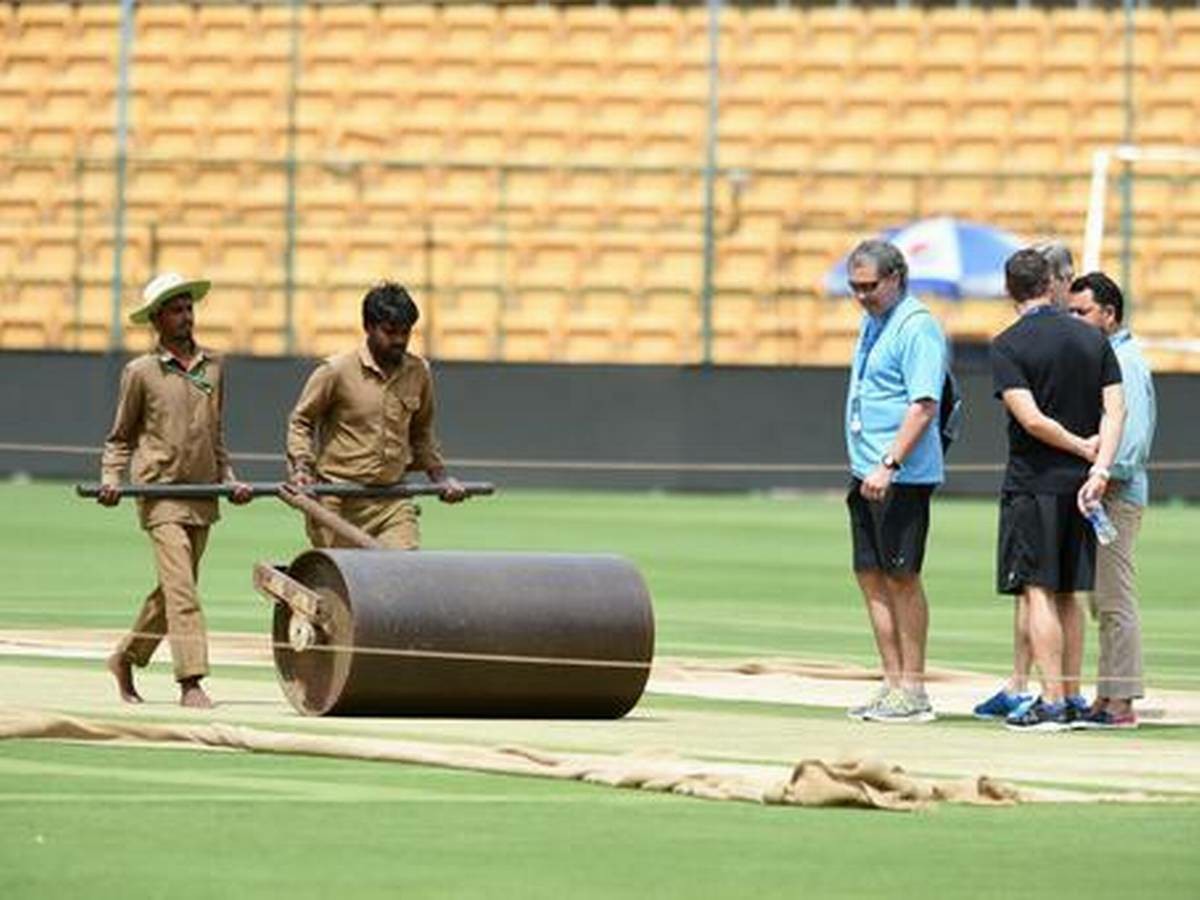 Chinnaswamy Stadium Pitch Report, Records, Schedule, Tickets - IPL 2021